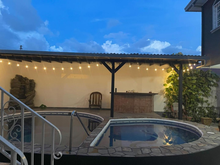 Trébol House Hostel - Honduras