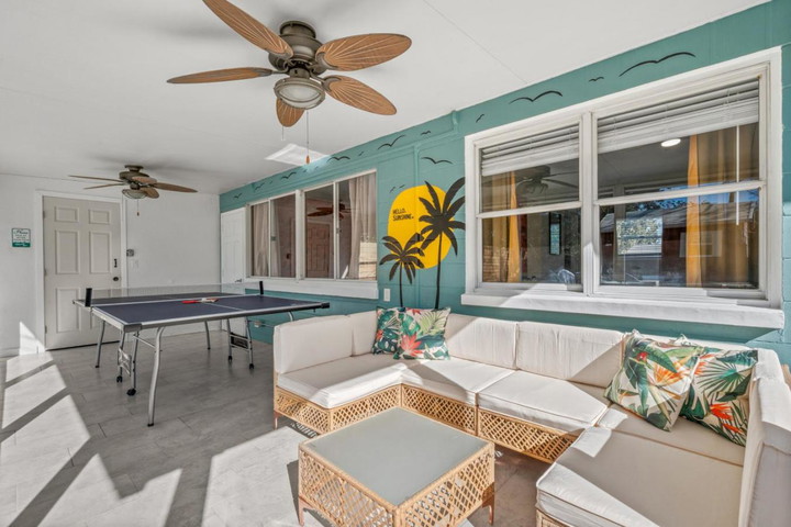 Game Filled Orlando Retreat With Patio And Grill - Orlando, FL