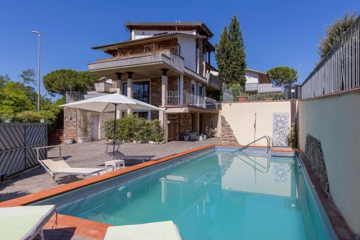 Nel Bel Mezzo Della Toscana - Poggibonsi