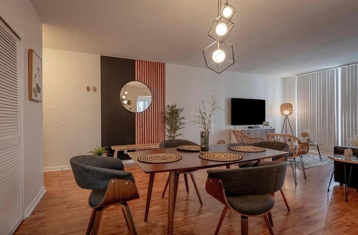 Tides Condominiums - Floride