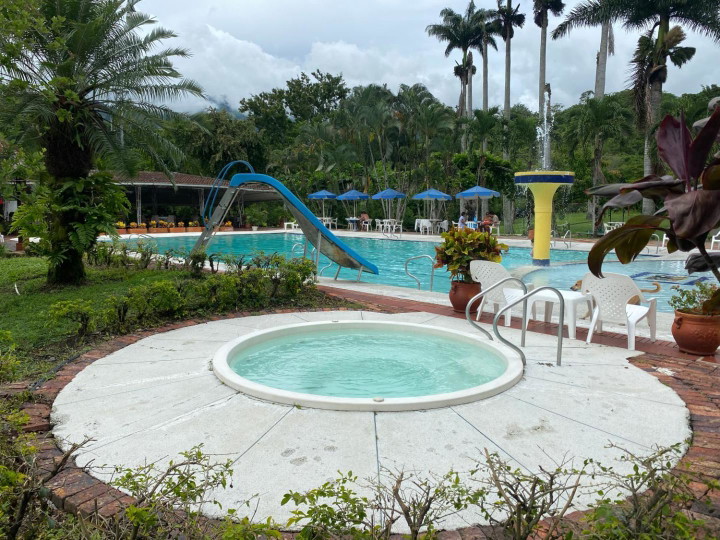 Hotel Hacienda El Diamante - Villeta
