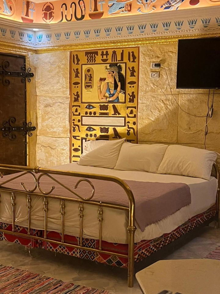 Pyramids Mystery Inn - Gizeh