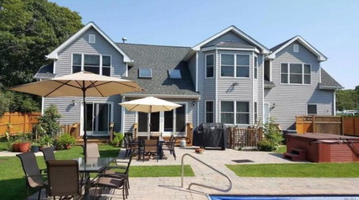 Beautiful 6-bedroom Escape Featuring A Private Pool - The Hamptons, NY