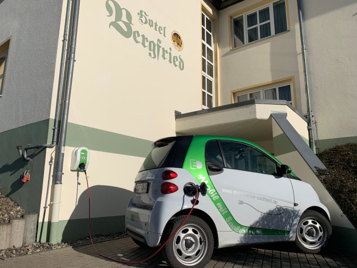 Hotel & Restaurant Bergfried - Saalfeld/Saale