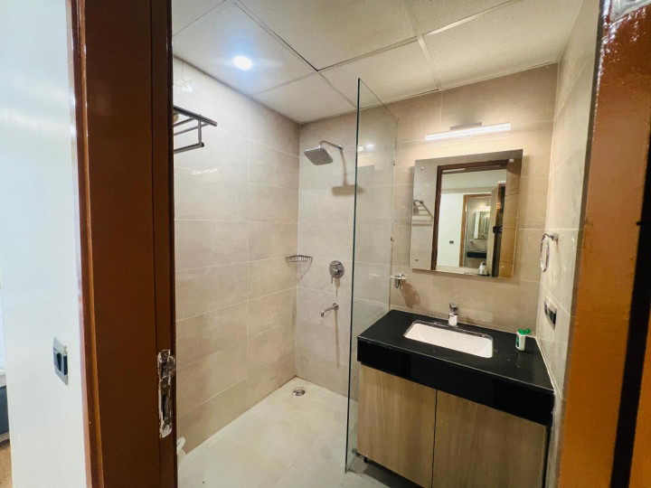 Regal Stay - Lucknow