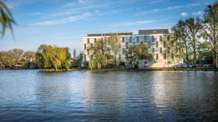 Best Western Plus Lakeside Hotel - Székesfehérvár
