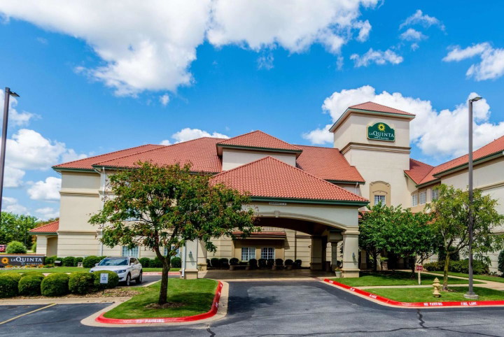 La Quinta By Wyndham Bentonville - Bentonville, AR