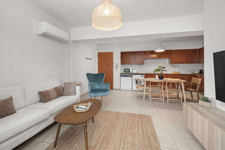 Downtown Stadium 3 Bedroom Apartment - Larnaca