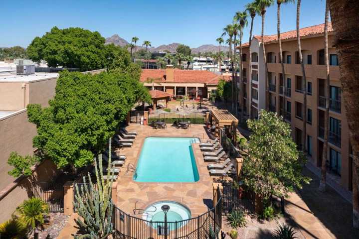 Sonesta Select Phoenix Camelback - Phoenix