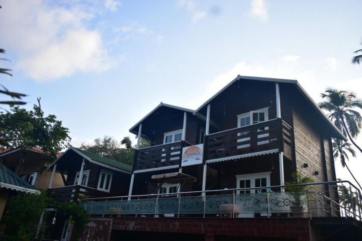 Coastal Bay Inn Resort - Alibag
