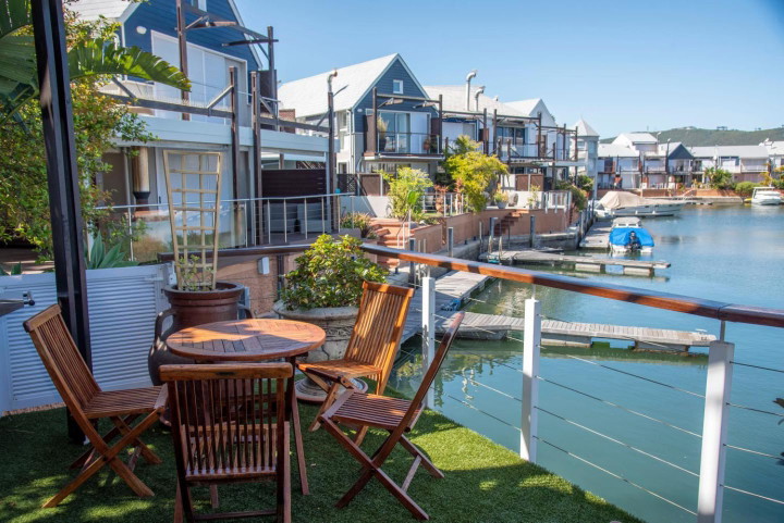 Waterfront 2 Br Home With Mooring At Knysna Quays - Life On The Water - Knysna