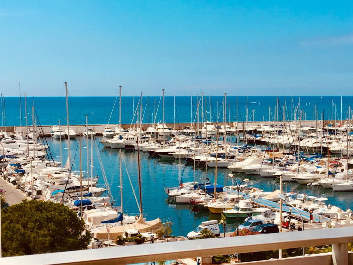 Superbe Appartement En Bord De Mer, Près Du Centre Et Des Plages - Menton