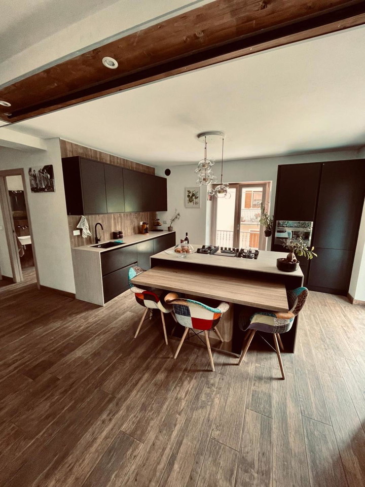 Luce Private Deluxe Apartment Near The Station - Tirano