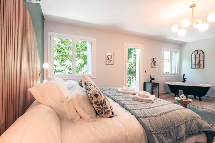 Les Suites De L'étang - Pertuis