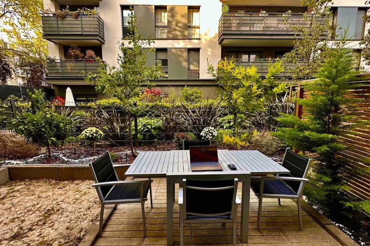 New Lux Smart Home 69m2,terrasse, Modern, Metro 13 - Levallois-Perret