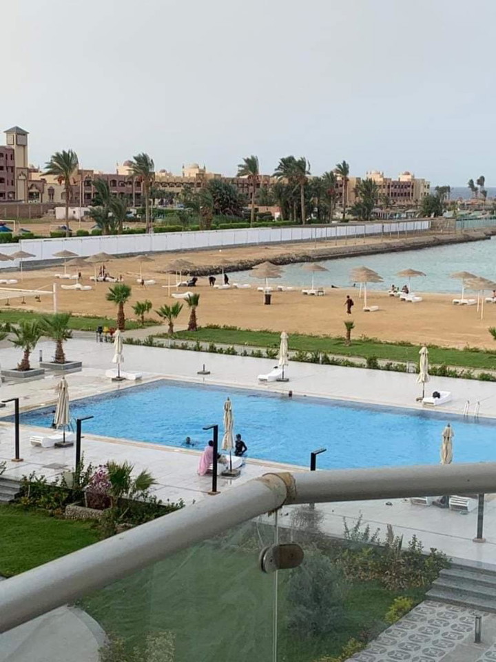 شاليه مميز بكمباوند فلورينزا خمسين - Hurghada