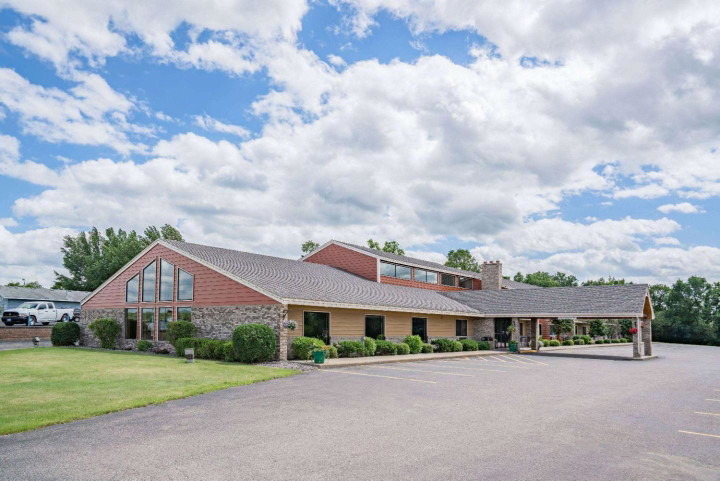 Americinn By Wyndham Detroit Lakes - Detroit Lakes, MN