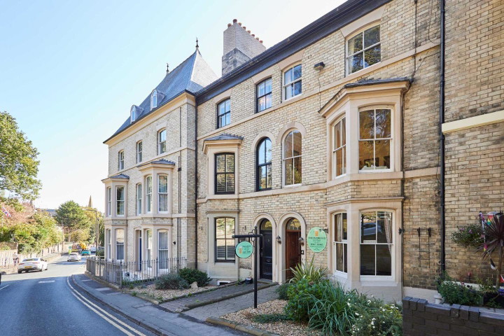Host & Stay -The Captain's Loft - Robin Hood's Bay