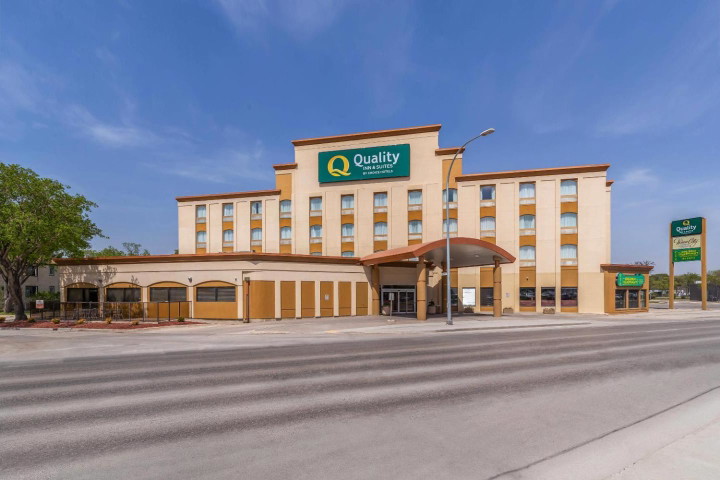 Quality Inn & Suites - Winnipeg