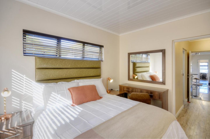9a@crassula Way - Cape Town