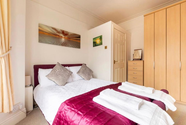 Shelley’s Seaside Stay (Garden/ Double Drive) - Wales
