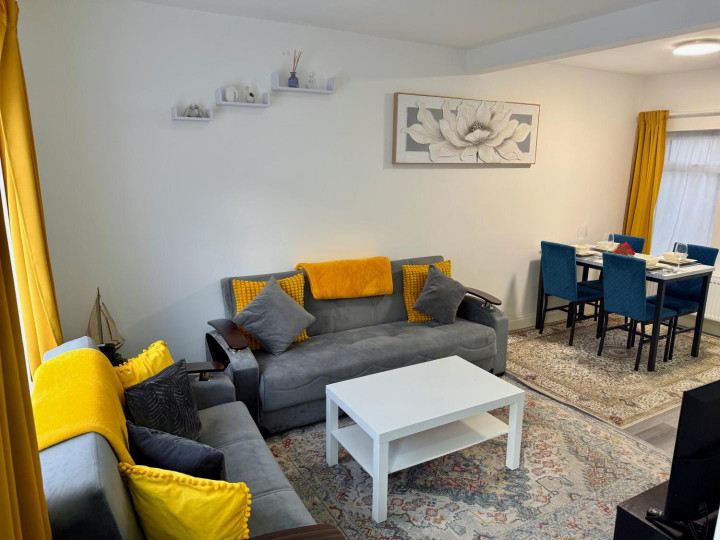 Cosy Retreat - 3-bed Portsmouth Home, Sleeps 5 - Havant