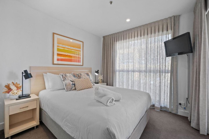 Belle Escapes - Beachside Apartment In Glenelg - Adelaide