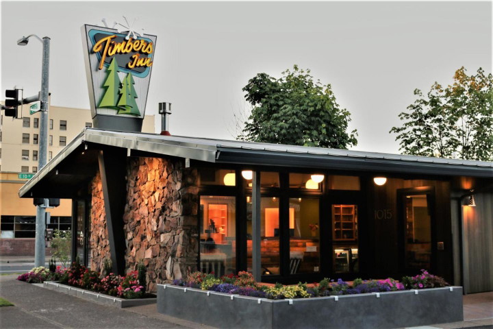 Timbers Inn - 유진