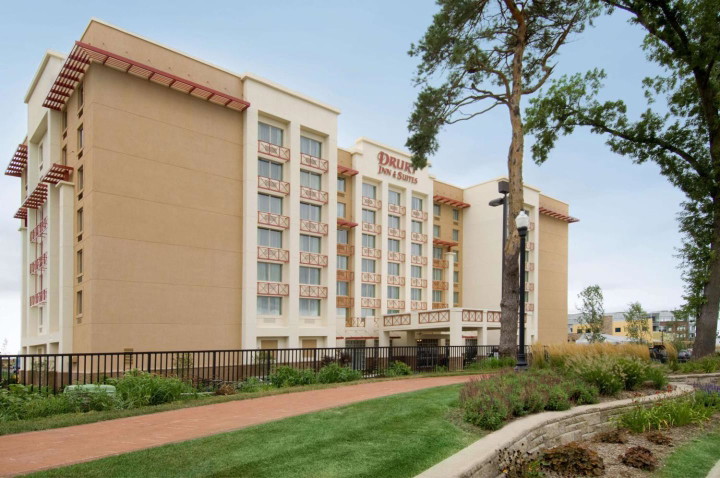 Drury Inn & Suites West Des Moines - West Des Moines, IA