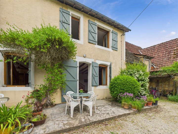 Gîte Mitoyen - Piscine Commune - 4 Personnes - Montignac