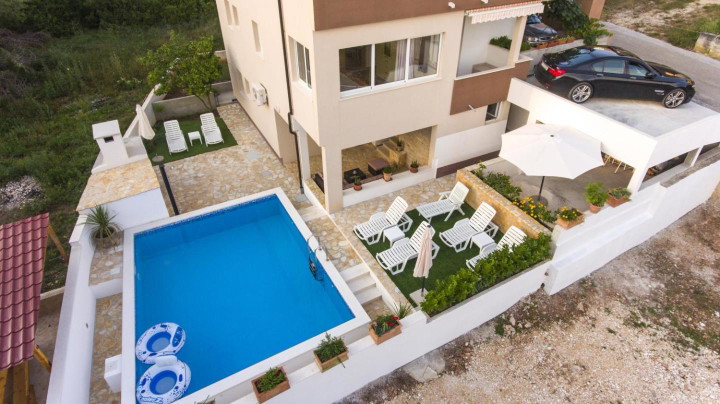 Seaside Apartments With A Swimming Pool Mavarstica, Ciovo - 16730 - Chorwacja
