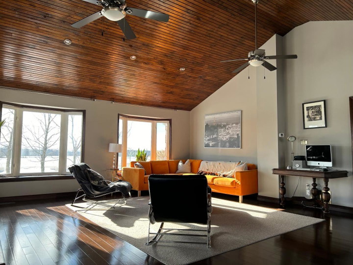 4 Bedrms, Indoor Hottub, Wineries & Niagara Falls - Grimsby