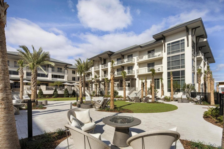 Embassy Suites St Augustine Beach Oceanfront Resort - St. Augustine, FL