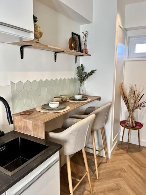 Tiny House In Center Aalsmeer I Close To Schiphol & Amsterdam - Alphen aan den Rijn