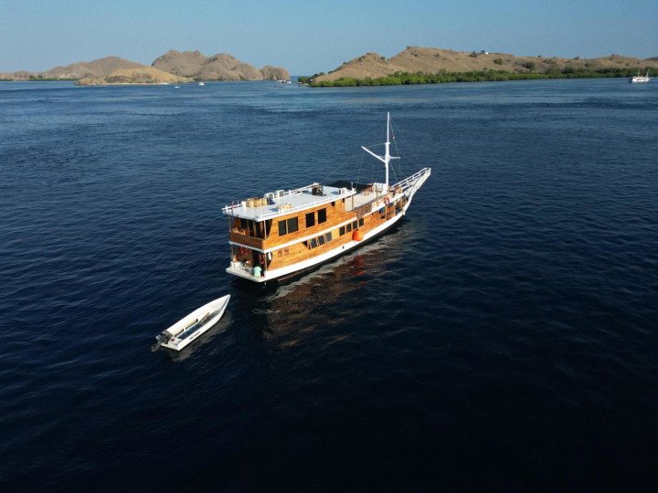 Phinisi Boat Segara Private Charter - Labuan Bajo