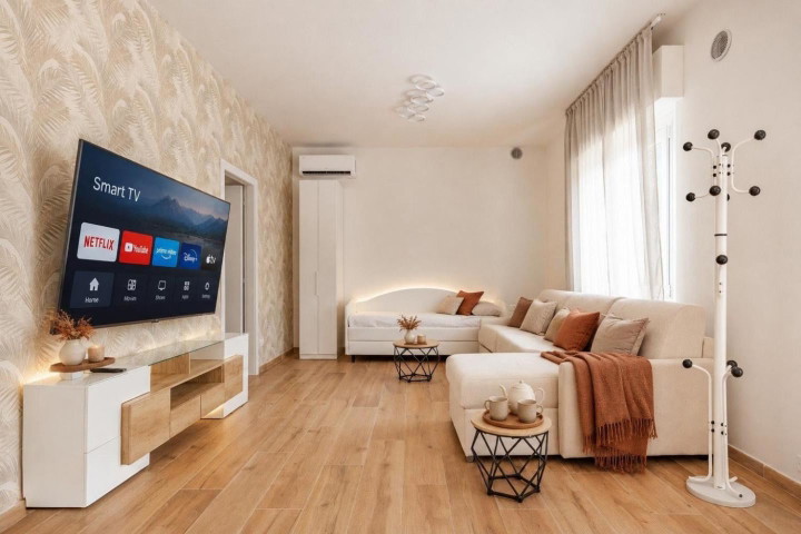 Villa Guerrazzi - 5 Bedrooms, 5 Bathrooms, Private Parking - P R A T U R E C C I Group - Rímini