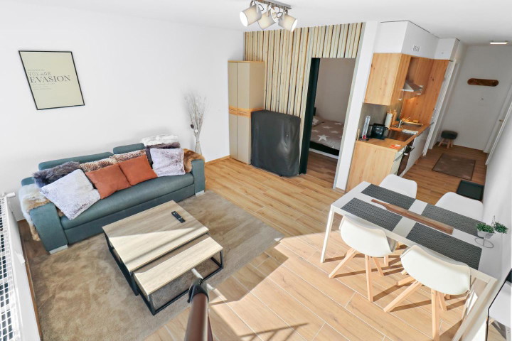 Appartement Cosy Et Rénové Au Cœur De La Station - Switzerland