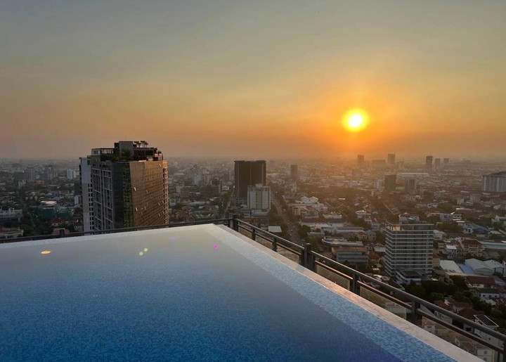 Modern Condo In Phnom Penh With City View By Dn - Cambodia