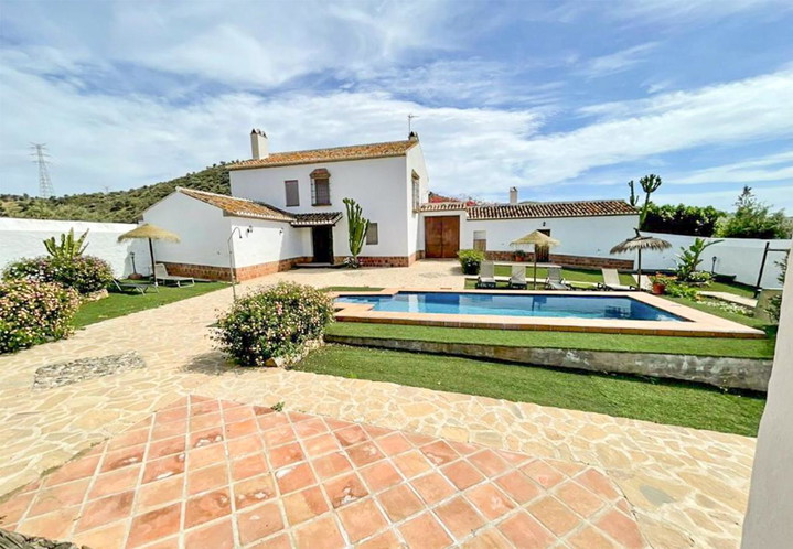 Cortijo Las Caballerias - Álora