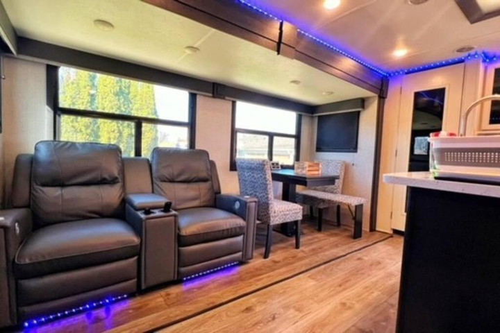 Luxury Glamping Near Idaho Event Center In Nampa - Idaho