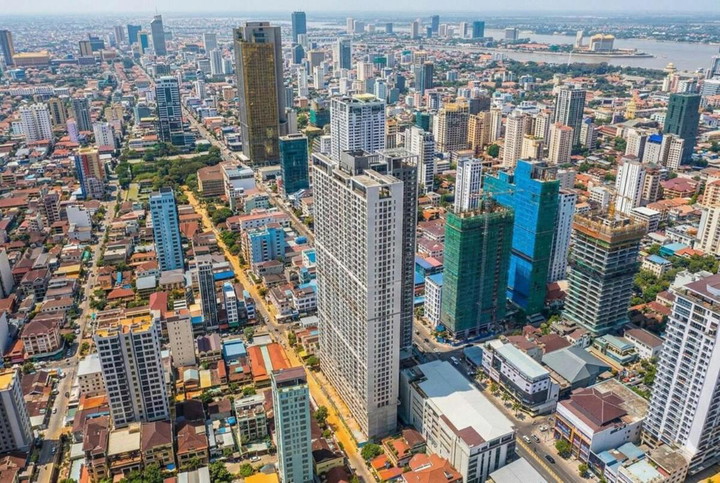 2br Spacious Residence - Pool, Gym, Sky Bar & Full Kitchen - Phnom Penh