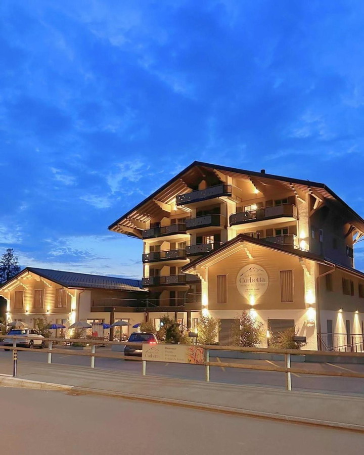 Boutique Hôtel Corbetta & Spa - A 5 Minutes De L'autoroute A12 Aux Paccots Sur Montreux, Profitez De La Montagne Et Du Lac Léman- Loft Familial Disponible - Saint-Gingolph, Switzerland
