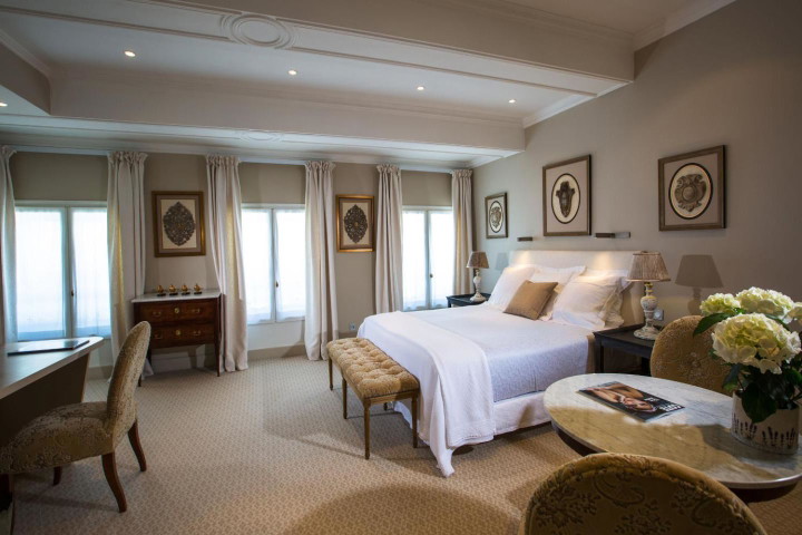Hotel D'europe - Rochefort-du-Gard