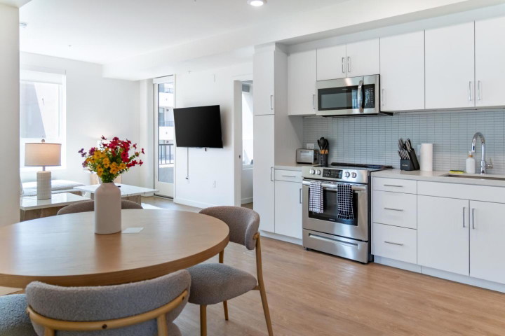 Luxury 2 Bedroom Residence With Fitness And Outdoor Pool - Los Angeles