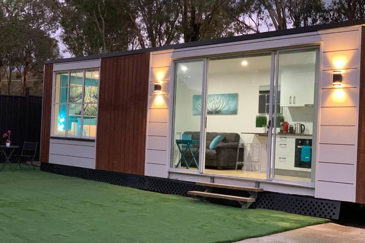 Tiny House In Belconnen 1br Self Contained Complete Home Filtration As Seen On The Block Phillip Island Wine - Canberra