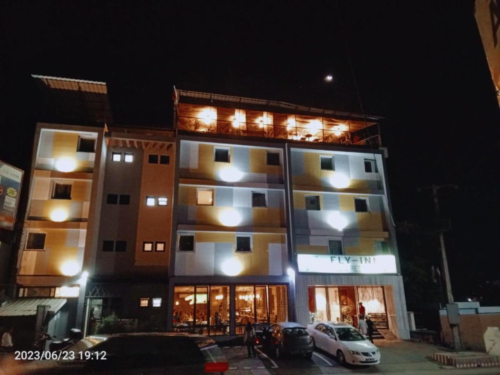 Fly Inn Madagascar Hotel - Navette Gratuite H24 - à 300m De L'aéroport International Ivato-antananarivo - Antananarivo