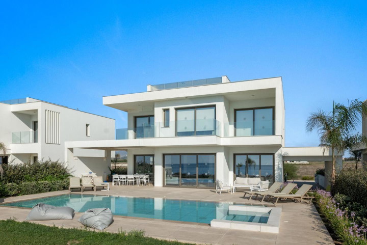 Serenity Waves Villa 3 - Larnaca