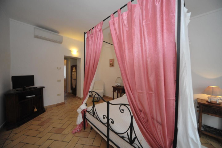 Romantica Pucci - Bolsena