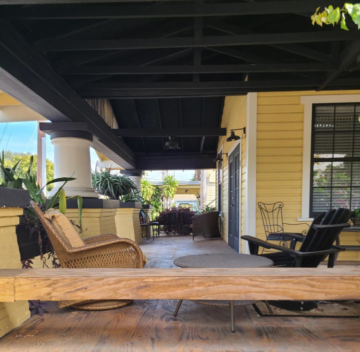 Palm Villa Hostel - Tampa, FL