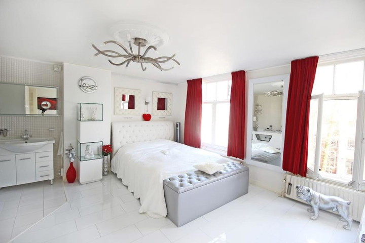 White Luxury Penthouse In City Centre - 암스테르담